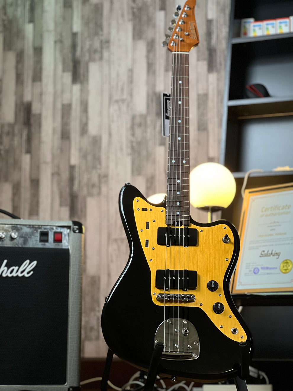 Soloking JM40 Offset Classic in Black – solokingguitar.com